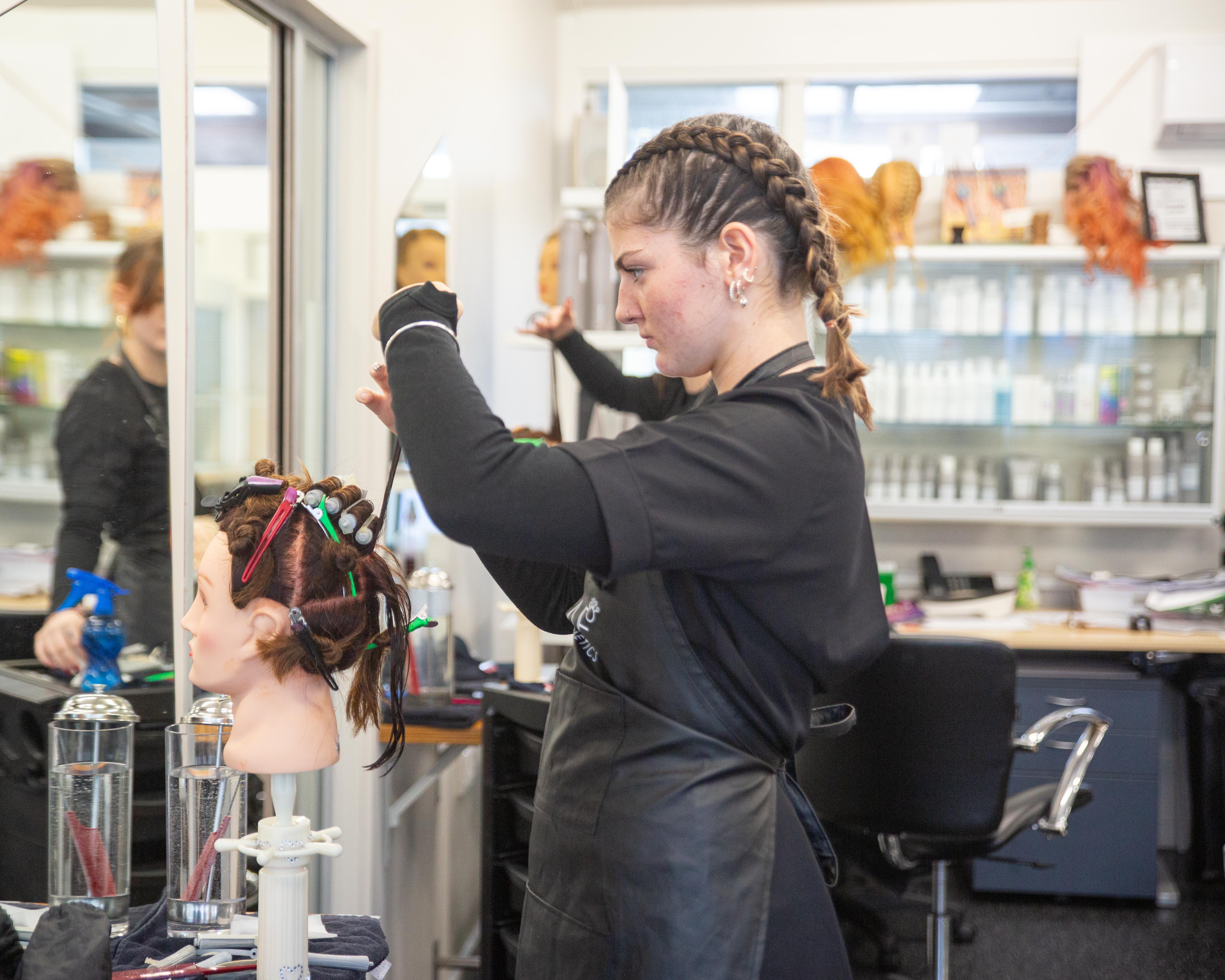New Zealand Certificate in Hairdressing (Level 3) (Salon Support ...